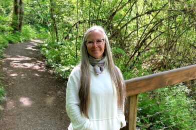 Guide: Julia Siporin – Awake in the Wild